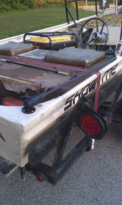 Seamless Installation | Easy Stern Light Install | Guide Your Journey ...